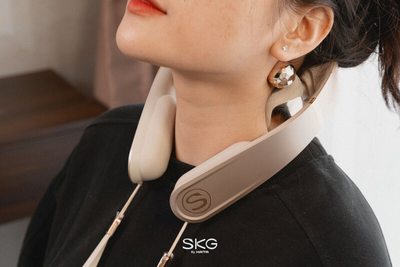 Có Nên Mua Máy Massage Cổ SKG P7-2 Không?